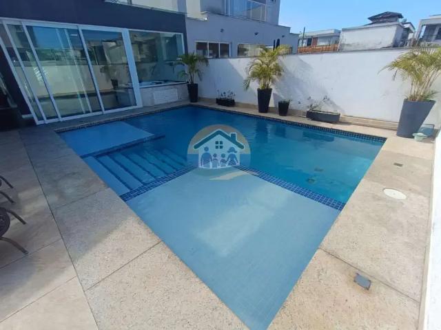 Casa / Sobrado para Locação em Caraguatatuba/SP Costa Nova 4 Quartos