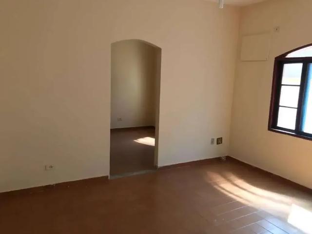 Casa / Sobrado para Locação em Caraguatatuba/SP Indaiá 3 Quartos