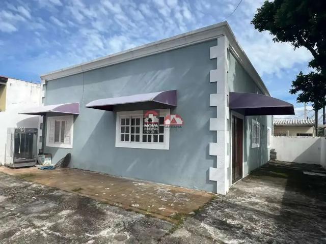 Casa / Sobrado para Locação em Caraguatatuba/SP Indaiá 3 Quartos