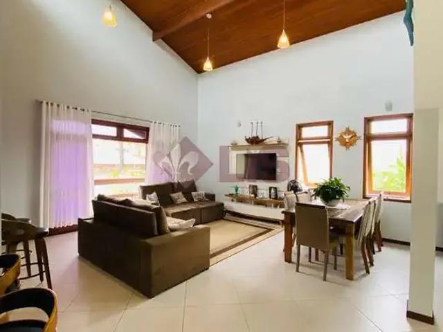 Casa / Sobrado para Locação em Caraguatatuba/SP Indaiá 3 Quartos