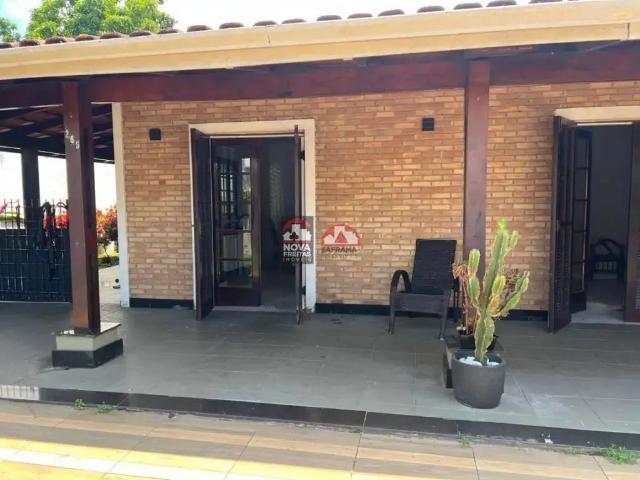 Casa / Sobrado para Locação em Caraguatatuba/SP Indaiá 3 Quartos