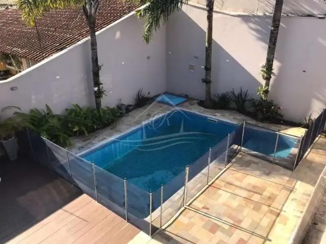 Casa / Sobrado para Locação em Caraguatatuba/SP Jardim Britânia 4 Quartos