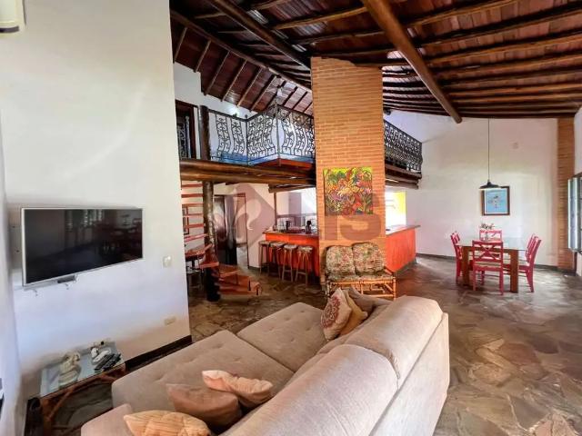 Casa / Sobrado para Locação em Caraguatatuba/SP Jardim Britânia 2 Quartos
