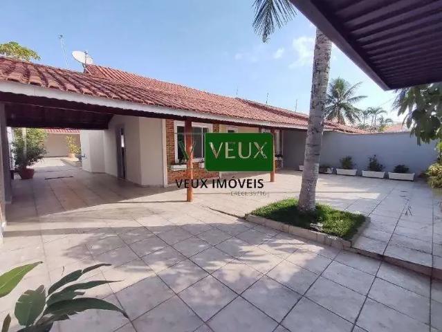Casa / Sobrado para Locação em Caraguatatuba/SP Jardim Britânia 3 Quartos
