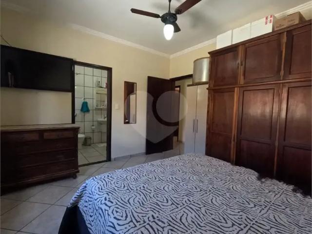 Casa / Sobrado para Locação em Caraguatatuba/SP Parque Balneário Poiares 4 Quartos