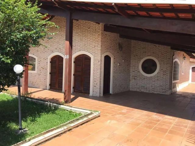Casa / Sobrado para Locação em Caraguatatuba/SP Parque Balneário Poiares 5 Quartos