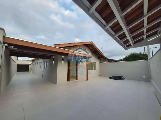 Casa / Sobrado para Locação em Caraguatatuba/SP Praia Aruan 3 Quartos