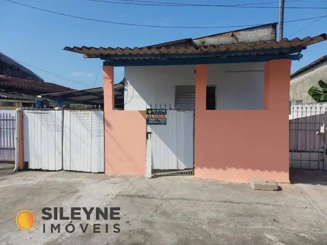 Casa / Sobrado para Locação em Caraguatatuba/SP Poiares 2 Quartos