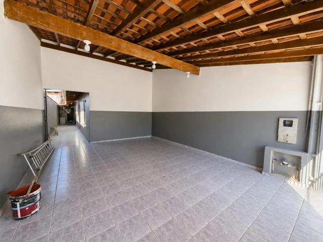 Casa / Sobrado para Locação em Caraguatatuba/SP Poiares 2 Quartos