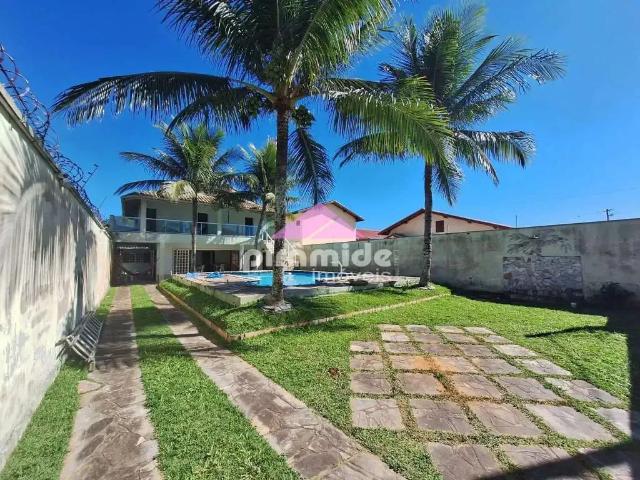 Casa / Sobrado para Locação em Caraguatatuba/SP Porto Novo 8 Quartos