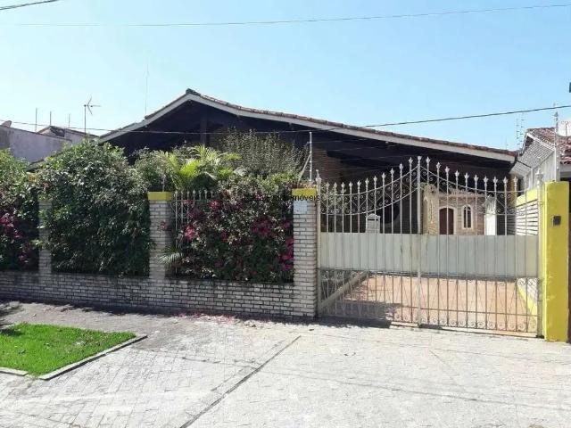 Casa / Sobrado para Locação em Caraguatatuba/SP Praia Aruan 5 Quartos