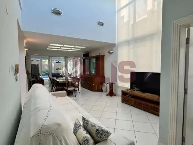 Casa / Sobrado para Locação em Caraguatatuba/SP Praia da Mococa 3 Quartos