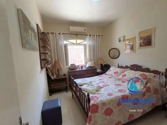 Casa / Sobrado para Locação em Caraguatatuba/SP Prainha 4 Quartos