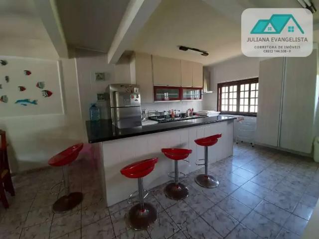 Casa / Sobrado para Locação em Caraguatatuba/SP Sumaré 3 Quartos
