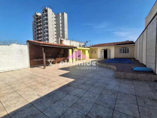 Casa / Sobrado para Locação em Caraguatatuba/SP Sumaré 3 Quartos