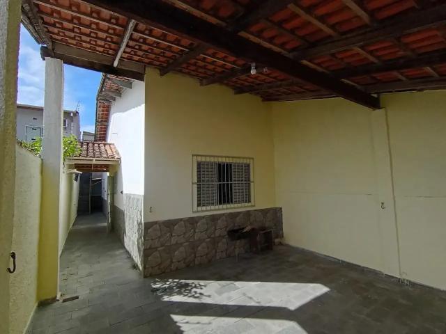 Casa / Sobrado para Locação em Caraguatatuba/SP Travessão 2 Quartos