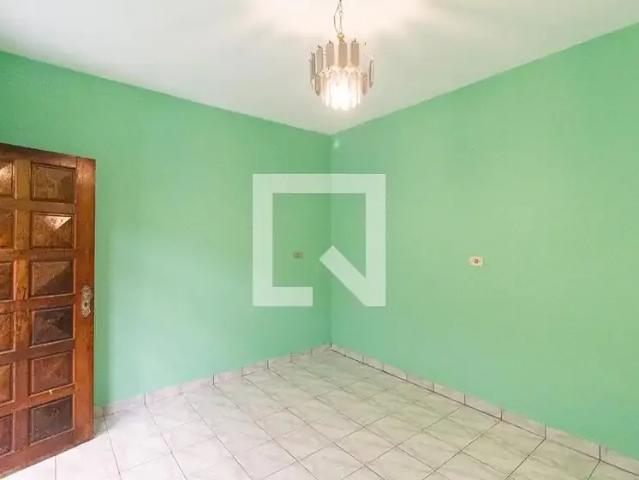 Casa / Sobrado para Locação em Carapicuíba/SP Vila Dirce 1 Quartos