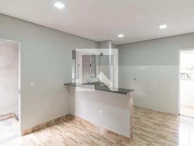 Casa / Sobrado para Locação em Carapicuíba/SP Vila Dirce 1 Quartos