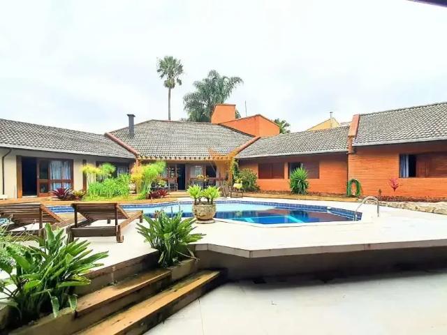 Casa / Sobrado para Locação em Carapicuíba/SP Vila Guarani 4 Quartos