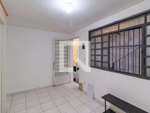 Casa / Sobrado para Locação em Carapicuíba/SP Vila Veloso 1 Quartos