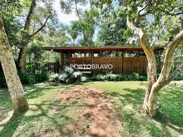 Casa / Sobrado para Locação em Carapicuíba/SP Chácara do Refúgio 4 Quartos