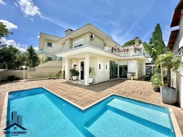 Casa / Sobrado para Locação em Carapicuíba/SP Golf Gardens 4 Quartos