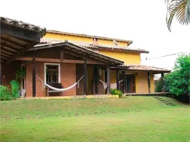 Casa / Sobrado para Locação em Carapicuíba/SP Granja Viana 5 Quartos