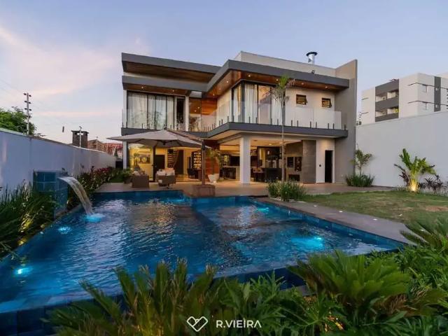 Casa / Sobrado para Locação em Cascavel/PR Canadá 5 Quartos