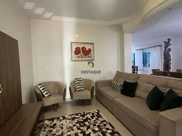Casa / Sobrado para Locação em Cascavel/PR Centro 3 Quartos