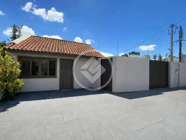Casa / Sobrado para Locação em Cascavel/PR Centro 5 Quartos