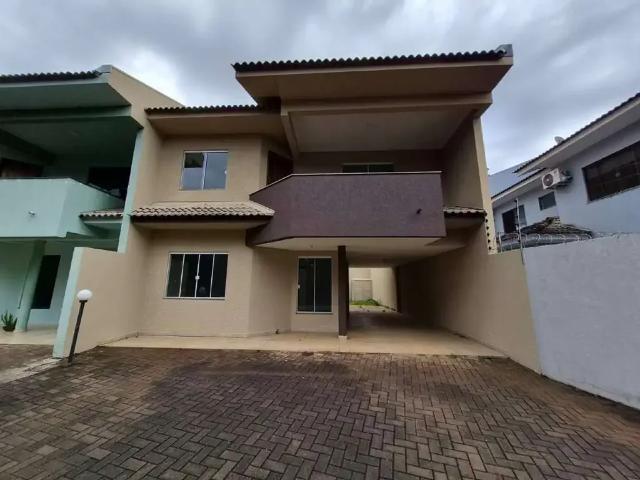 Casa / Sobrado para Locação em Cascavel/PR Country 3 Quartos
