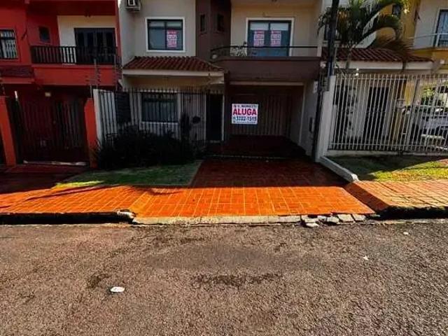 Casa / Sobrado para Locação em Cascavel/PR Country 3 Quartos