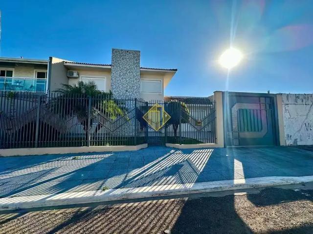 Casa / Sobrado para Locação em Cascavel/PR Maria Luiza 4 Quartos