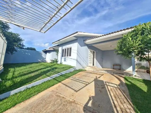 Casa / Sobrado para Locação em Cascavel/PR Recanto Tropical 3 Quartos