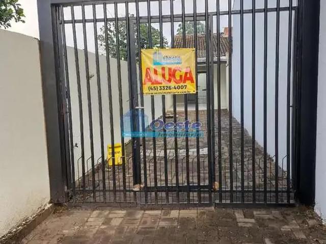 Casa / Sobrado para Locação em Cascavel/PR Santos Dumont 2 Quartos
