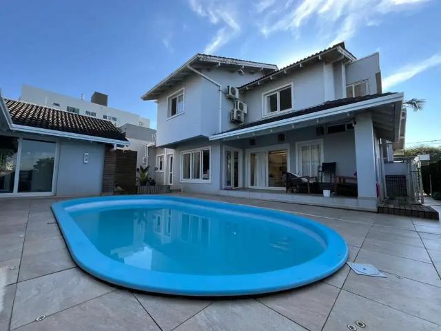Casa / Sobrado para Locação em Chapecó/SC Centro 3 Quartos