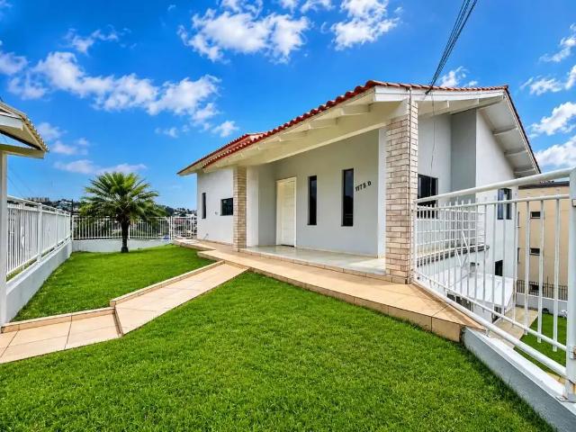 Casa / Sobrado para Locação em Chapecó/SC Esplanada 4 Quartos