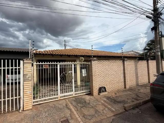 Casa / Sobrado para Locação em Cuiabá/MT Coophema 5 Quartos