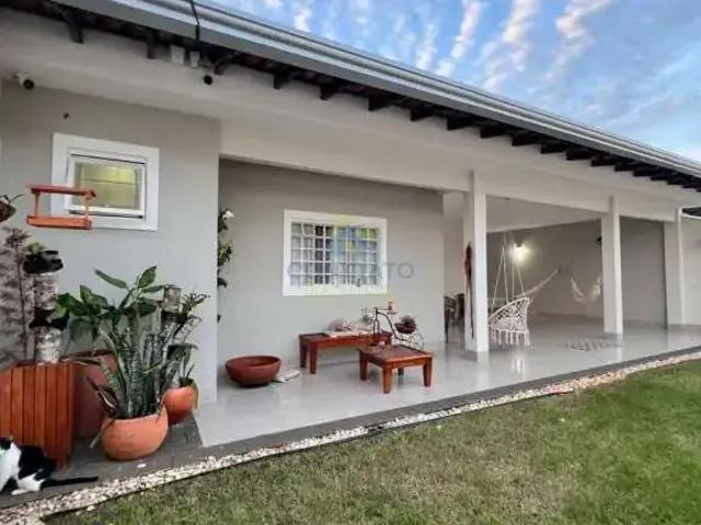 Casa / Sobrado para Locação em Cuiabá/MT Cidade Verde 4 Quartos