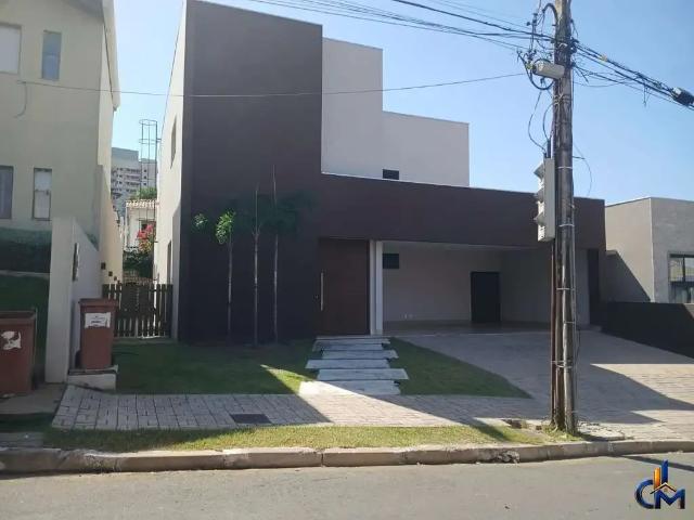 Casa / Sobrado para Locação em Cuiabá/MT Despraiado 4 Quartos