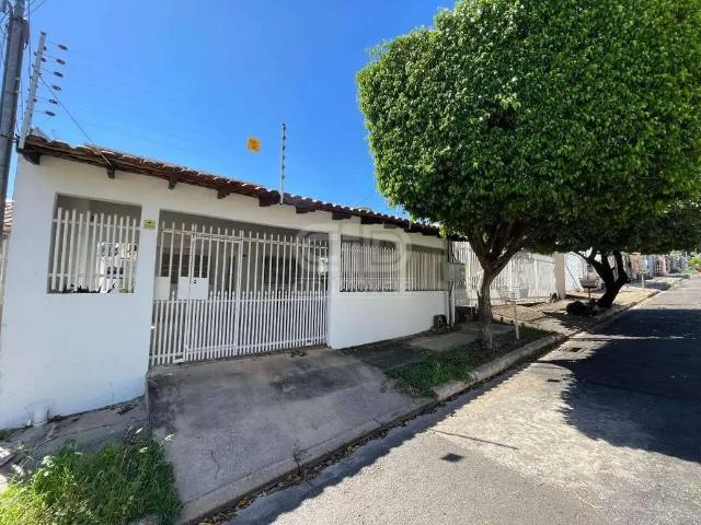 Casa / Sobrado para Locação em Cuiabá/MT Despraiado 3 Quartos