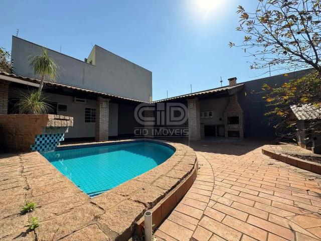 Casa / Sobrado para Locação em Cuiabá/MT Jardim Califórnia 3 Quartos