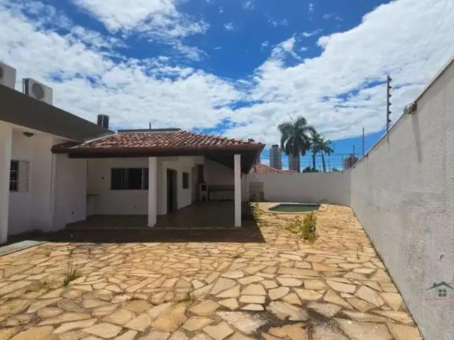 Casa / Sobrado para Locação em Cuiabá/MT Jardim das Américas 4 Quartos
