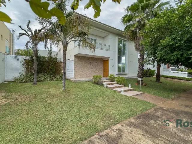Casa / Sobrado para Locação em Cuiabá/MT Jardim Itália 5 Quartos