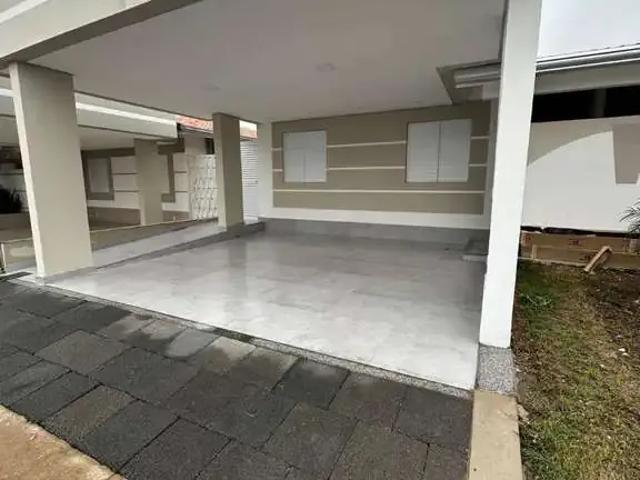 Casa / Sobrado para Locação em Cuiabá/MT Jardim Imperial 3 Quartos