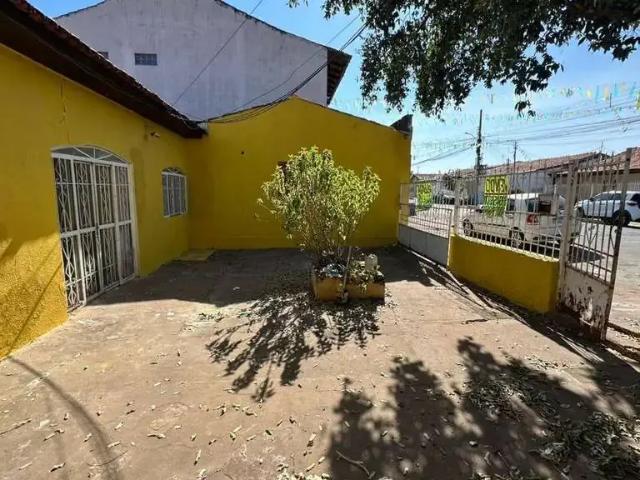 Casa / Sobrado para Locação em Cuiabá/MT Morada da Serra 4 Quartos