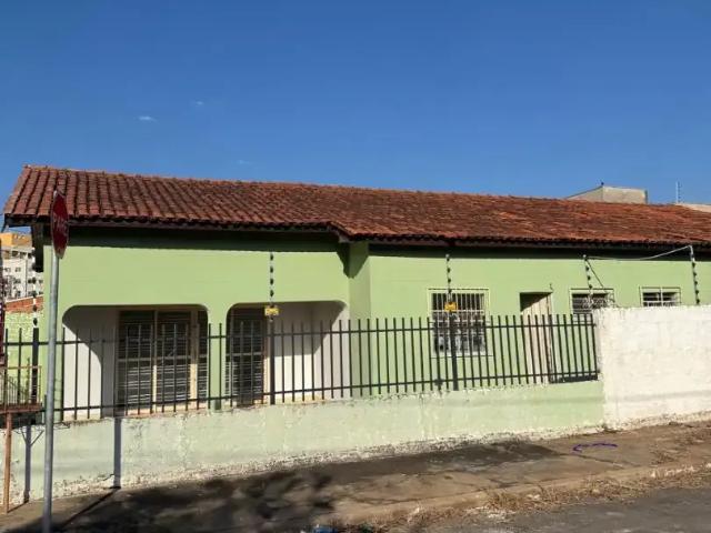 Casa / Sobrado para Locação em Cuiabá/MT Morada do Ouro II 3 Quartos