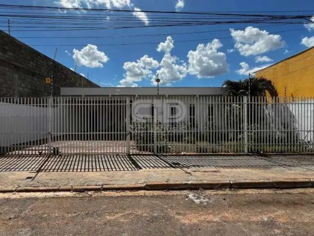 Casa / Sobrado para Locação em Cuiabá/MT Praeirinho 3 Quartos