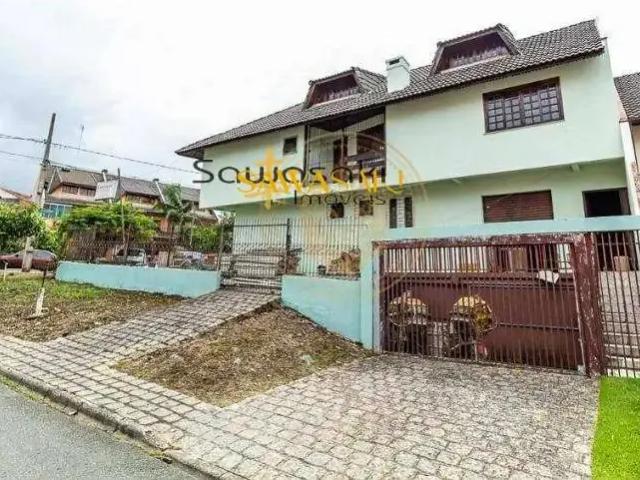 Casa / Sobrado para Locação em Curitiba/PR Tarumã 4 Quartos