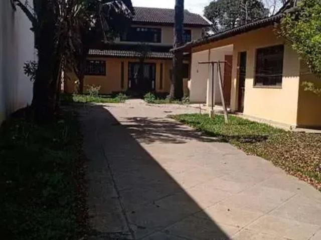 Casa / Sobrado para Locação em Curitiba/PR Tingui 4 Quartos